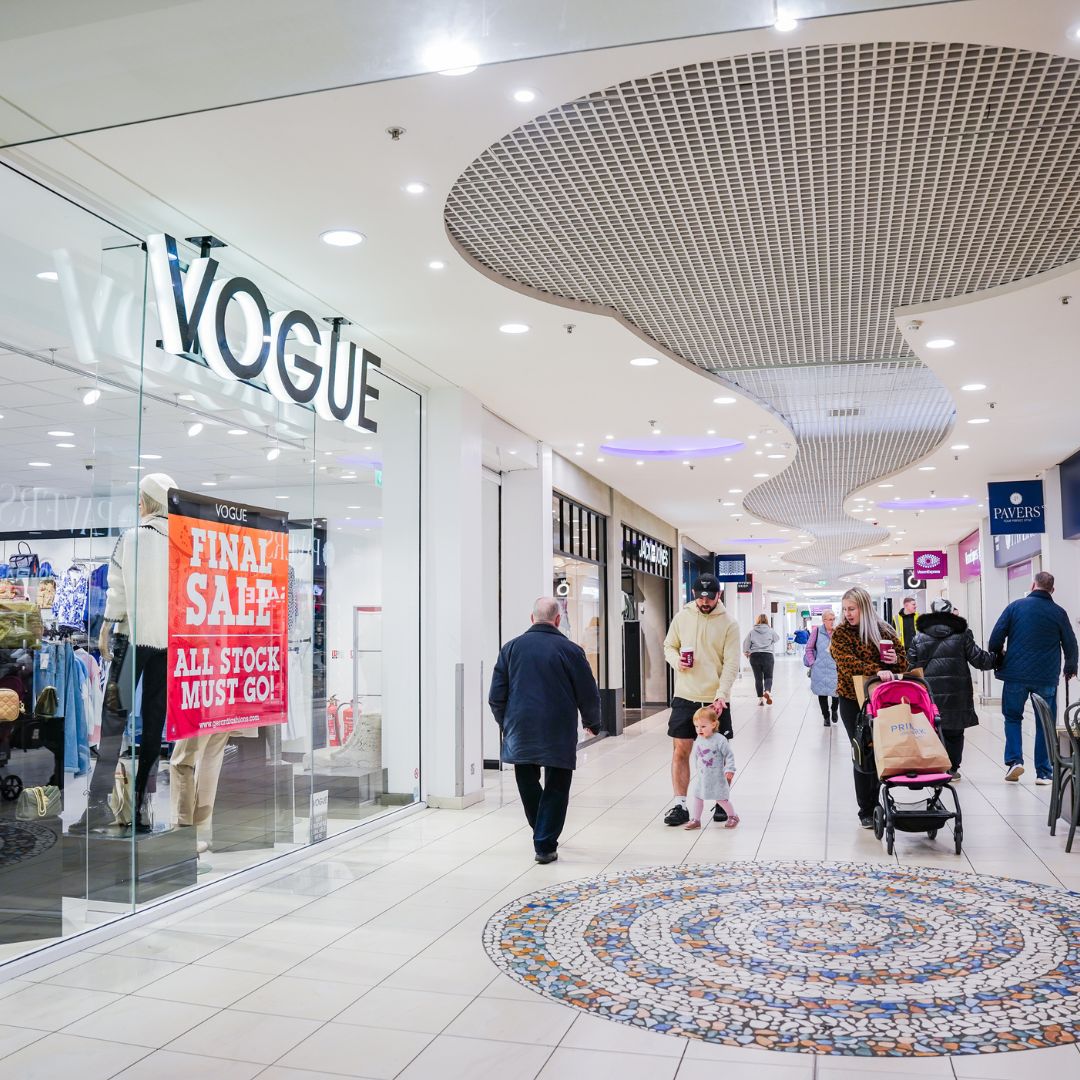 Gerard Vogue |Lesley Abbeycentre